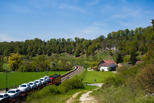 「Autozug」の画像 - 164 件の Stock 写真、ベクターおよびビデオ | Adobe Stock