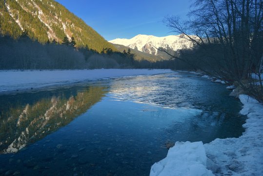 รูปภาพIsy – เลือกดูภาพถ่ายสต็อก เวกเตอร์ และวิดีโอ86 | Adobe Stock