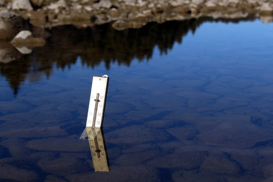 Filterwasser Images – Browse 11 Stock Photos, Vectors, and Video ...