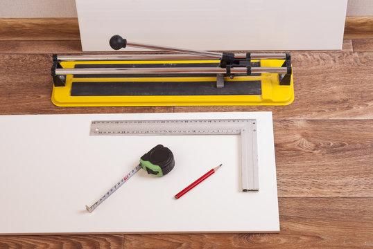 Tile-Cutter Images – Browse 224 Stock Photos, Vectors, and Video ...