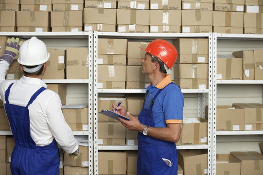 Warehouseman Bilder – Durchsuchen 3,146 Archivfotos, Vektorgrafiken und ...