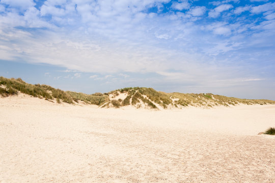 Sanddyner Images – Browse 13 Stock Photos, Vectors, and Video | Adobe Stock