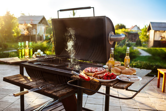 Grill Bilder – Durchsuchen 1,586,882 Archivfotos, Vektorgrafiken und ...