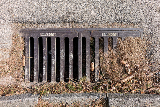 รูปภาพWasserabfluss – เลือกดูภาพถ่ายสต็อก เวกเตอร์ และวิดีโอ294 | Adobe ...