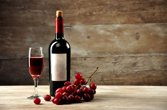 Rotwein Bilder – Durchsuchen 265,916 Archivfotos, Vektorgrafiken und ...