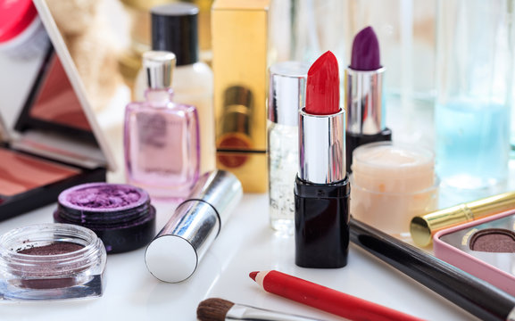 Makeup/Cosmetics Images – Browse 6,660,702 Stock Photos, Vectors, and ...