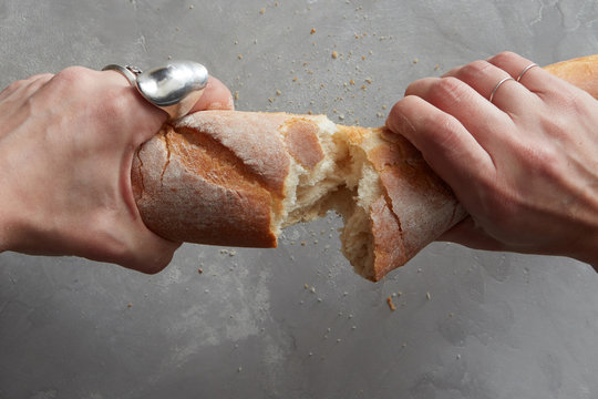 รูปภาพ"Breaking Bread" – เลือกดูภาพถ่ายสต็อก เวกเตอร์ และวิดีโอ307 ...