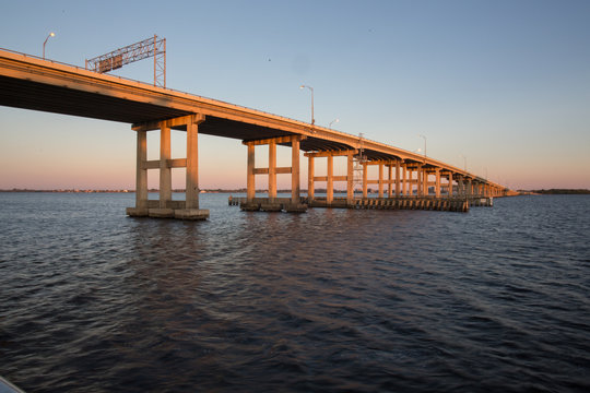 "Curved Bridge" Images – Browse 123 Stock Photos, Vectors, and Video ...