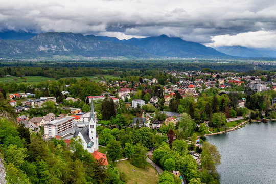 Triglau bilder – Bläddra bland 27,140 stockfoton, vektorer och videor ...