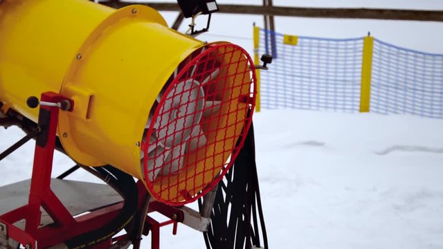 Snow-Cannon bilder – Bläddra bland 166 stockfoton, vektorer och videor ...