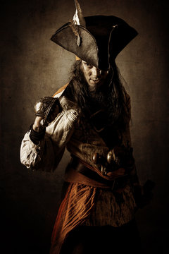 「Capitaine」の画像 - 1,346 件の Stock 写真、ベクターおよびビデオ | Adobe Stock