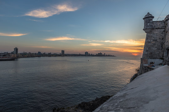 "Visit Cuba"-Bilder: Stock-Fotos & -Videos. | Adobe Stock