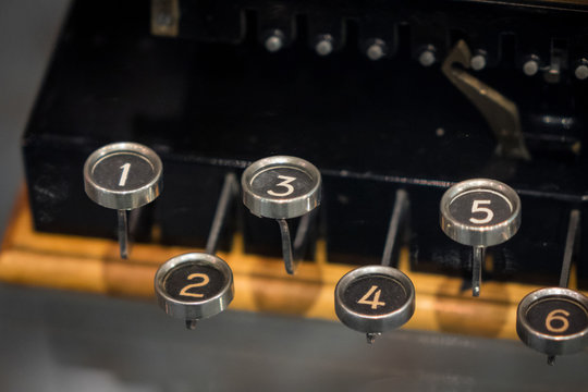 รูปภาพComptometer – เลือกดูภาพถ่ายสต็อก เวกเตอร์ และวิดีโอ92 | Adobe Stock