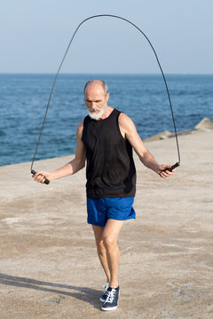 รูปภาพSeilchenspringen – เลือกดูภาพถ่ายสต็อก เวกเตอร์ และวิดีโอ11 ...