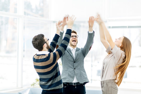 รูปภาพEnthusiasm – เลือกดูภาพถ่ายสต็อก เวกเตอร์ และวิดีโอ134,243 ...