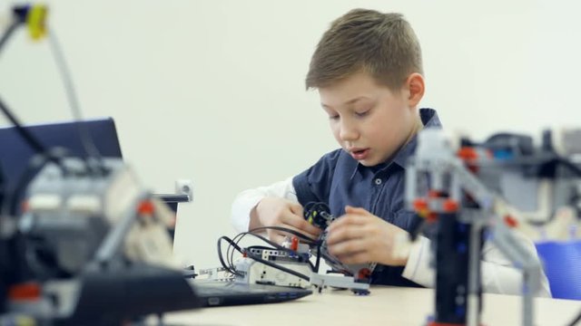 "Robotechnics School" Images – Parcourir 11 le catalogue de photos, vecteurs et vidéos | Adobe Stock