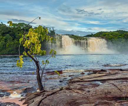 รูปภาพKanaima – เลือกดูภาพถ่ายสต็อก เวกเตอร์ และวิดีโอ82 | Adobe Stock