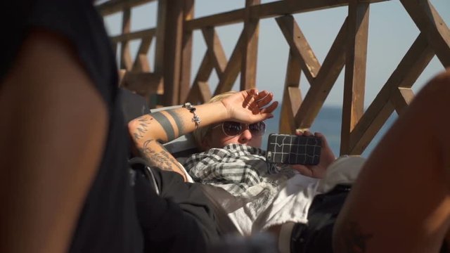 Online Games Sane Images – Browse 1 Stock Photos, Vectors, and Video ...