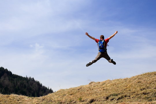 Freudensprung Bilder – Durchsuchen 13,541 Archivfotos, Vektorgrafiken ...