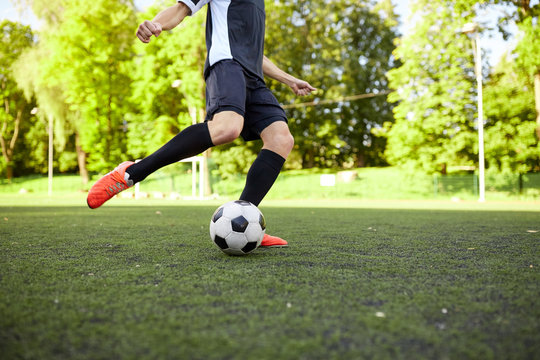 Boot Kick Bilder – Durchsuchen 5,029 Archivfotos, Vektorgrafiken und ...