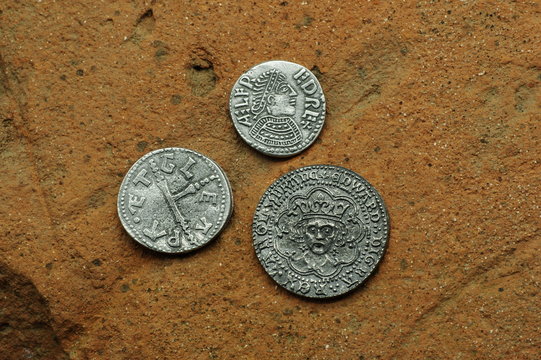 Groschen bilder – Bläddra bland 3,074 stockfoton, vektorer och videor ...