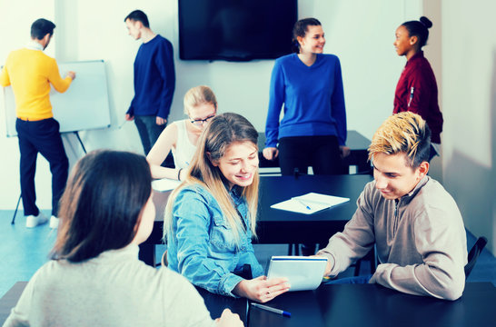 รูปภาพClasses – เลือกดูภาพถ่ายสต็อก เวกเตอร์ และวิดีโอ1,630,172 | Adobe ...