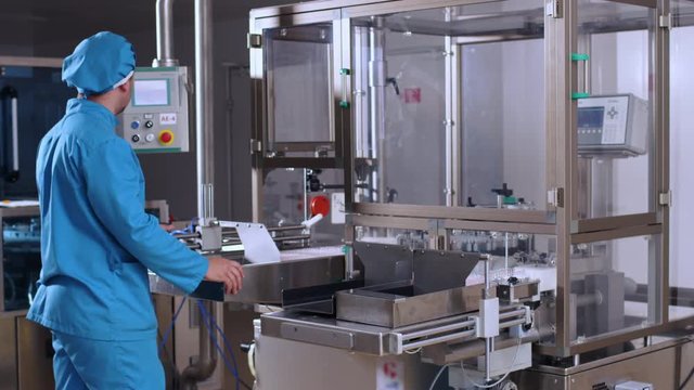 "Pharmaceutical Machinery" Imagens – Procure 58 fotos, vetores e vídeos ...