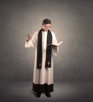 รูปภาพClergyman – เลือกดูภาพถ่ายสต็อก เวกเตอร์ และวิดีโอ52,953 | Adobe ...