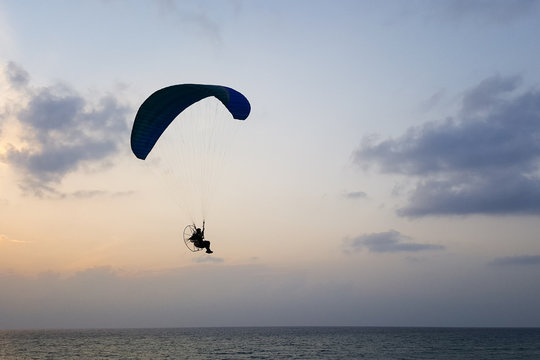 รูปภาพParaplan – เลือกดูภาพถ่ายสต็อก เวกเตอร์ และวิดีโอ563 | Adobe Stock