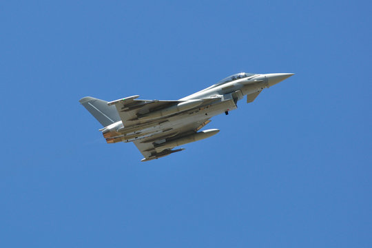 Caza-Bombardero Images – Browse 70 Stock Photos, Vectors, and Video ...