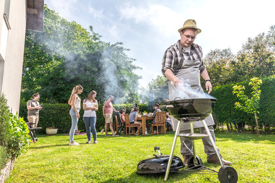 Grillparty bilder – Bläddra bland 7,702 stockfoton, vektorer och videor ...