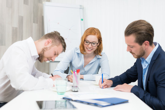 Personalversammlung Bilder – Durchsuchen 1,553 Archivfotos, Vektorgrafiken und Videos | Adobe Stock