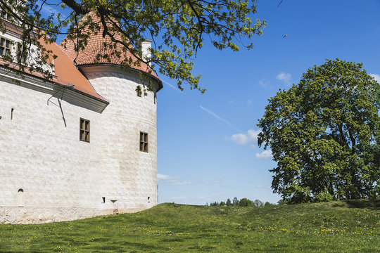 "Stari Dvor" - Images et vidéos libres de droits | Adobe Stock