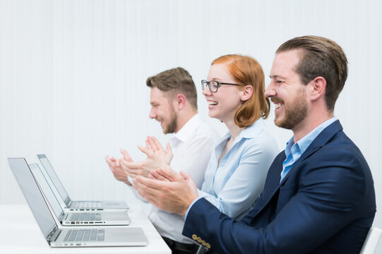 รูปภาพBegeisterte – เลือกดูภาพถ่ายสต็อก เวกเตอร์ และวิดีโอ221 | Adobe Stock