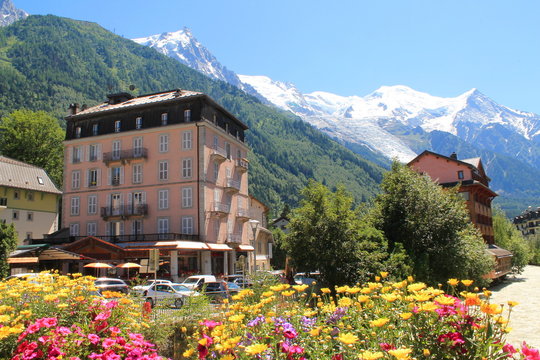 รูปภาพChamonix – เลือกดูภาพถ่ายสต็อก เวกเตอร์ และวิดีโอ30,884 | Adobe Stock