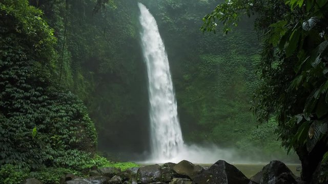 Reverse Images – Browse 186,188 Stock Photos, Vectors, and Video ...