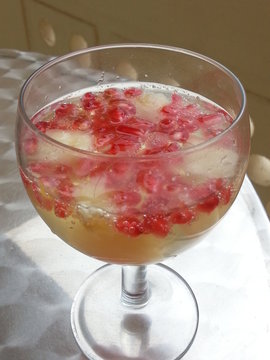 「Sparkling-Wine」の写真素材 | 555件の無料イラスト画像 | Adobe Stock