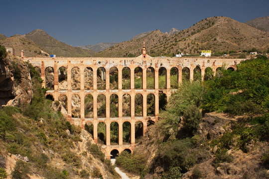 Aquadukt bilder – Bläddra bland 105 stockfoton, vektorer och videor ...