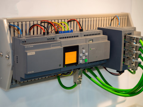 รูปภาพPlc – เลือกดูภาพถ่ายสต็อก เวกเตอร์ และวิดีโอ9,384 | Adobe Stock