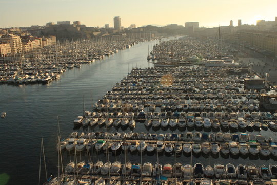 Vieux-Port Bilder – Durchsuchen 1,369 Archivfotos, Vektorgrafiken und ...