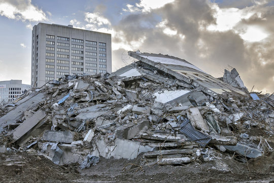 รูปภาพSchuttberg – เลือกดูภาพถ่ายสต็อก เวกเตอร์ และวิดีโอ340 | Adobe Stock