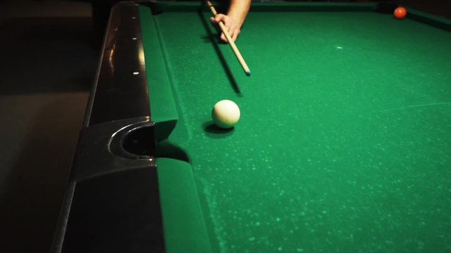 Imágenes de "Playing Billiards": descubre bancos de fotos ...