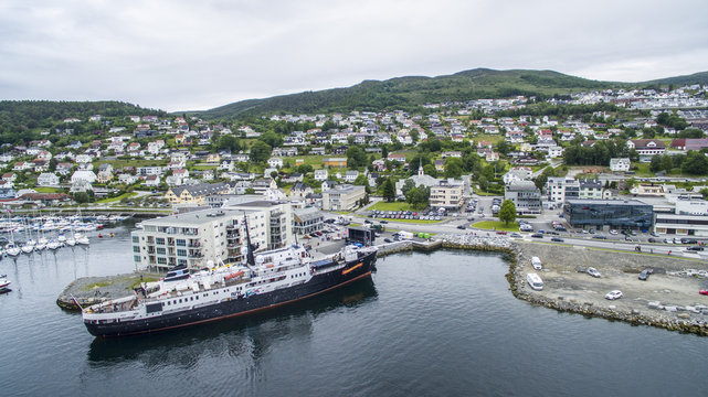 「Ulsteinvik」の写真素材 | 246件の無料イラスト画像 | Adobe Stock