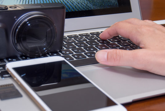 "Data Transfer" Imej – Semak Imbas 1,458 Foto, Vektor dan Video Stok ...