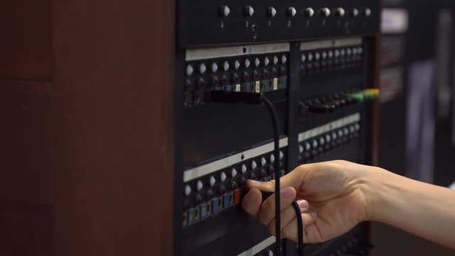 「Teleprinter」の写真素材 | 1,498件の無料イラスト画像 | Adobe Stock