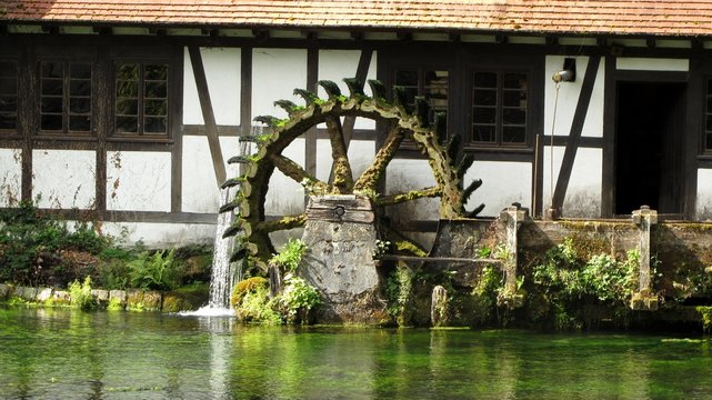 「Wasserrad」の写真素材 | 1,922件の無料イラスト画像 | Adobe Stock