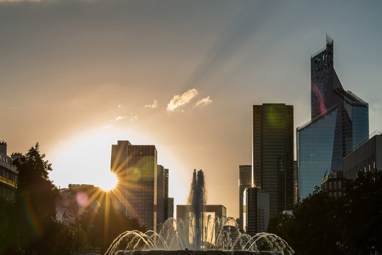 Schichtende Bilder – Durchsuchen 650 Archivfotos, Vektorgrafiken und ...