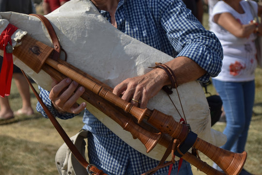 Zampogna Images – Browse 41 Stock Photos, Vectors, and Video | Adobe Stock