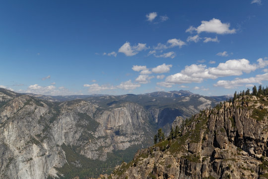 รูปภาพTrogtal – เลือกดูภาพถ่ายสต็อก เวกเตอร์ และวิดีโอ93 | Adobe Stock