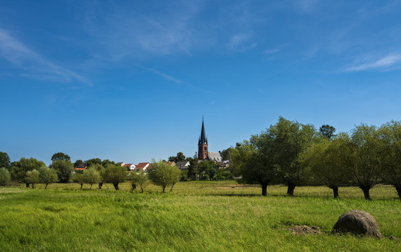 Landflucht bilder – Bläddra bland 505 stockfoton, vektorer och videor ...